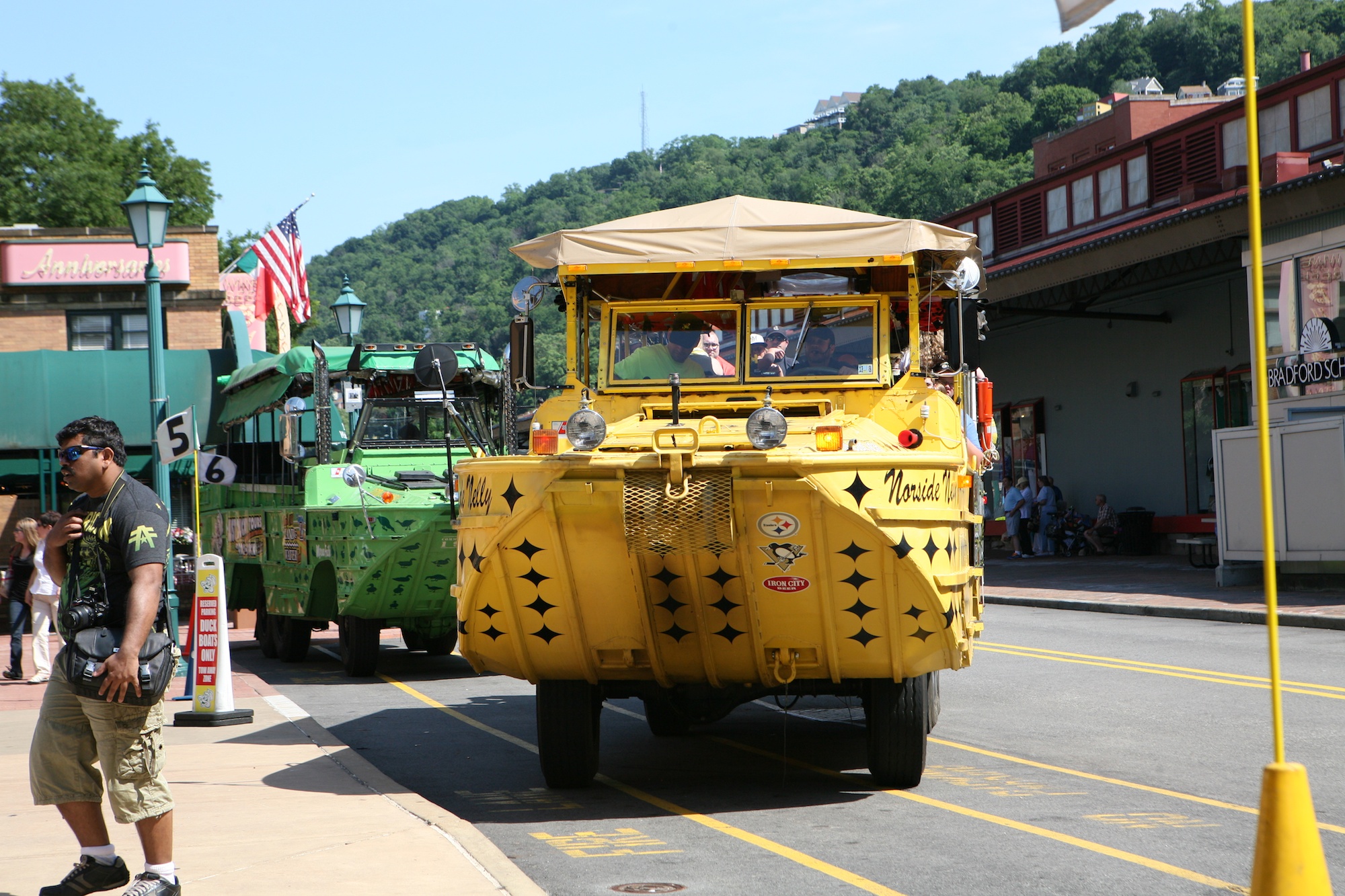 Ducky Tour Vehicle – Ruth E. Hendricks Photography