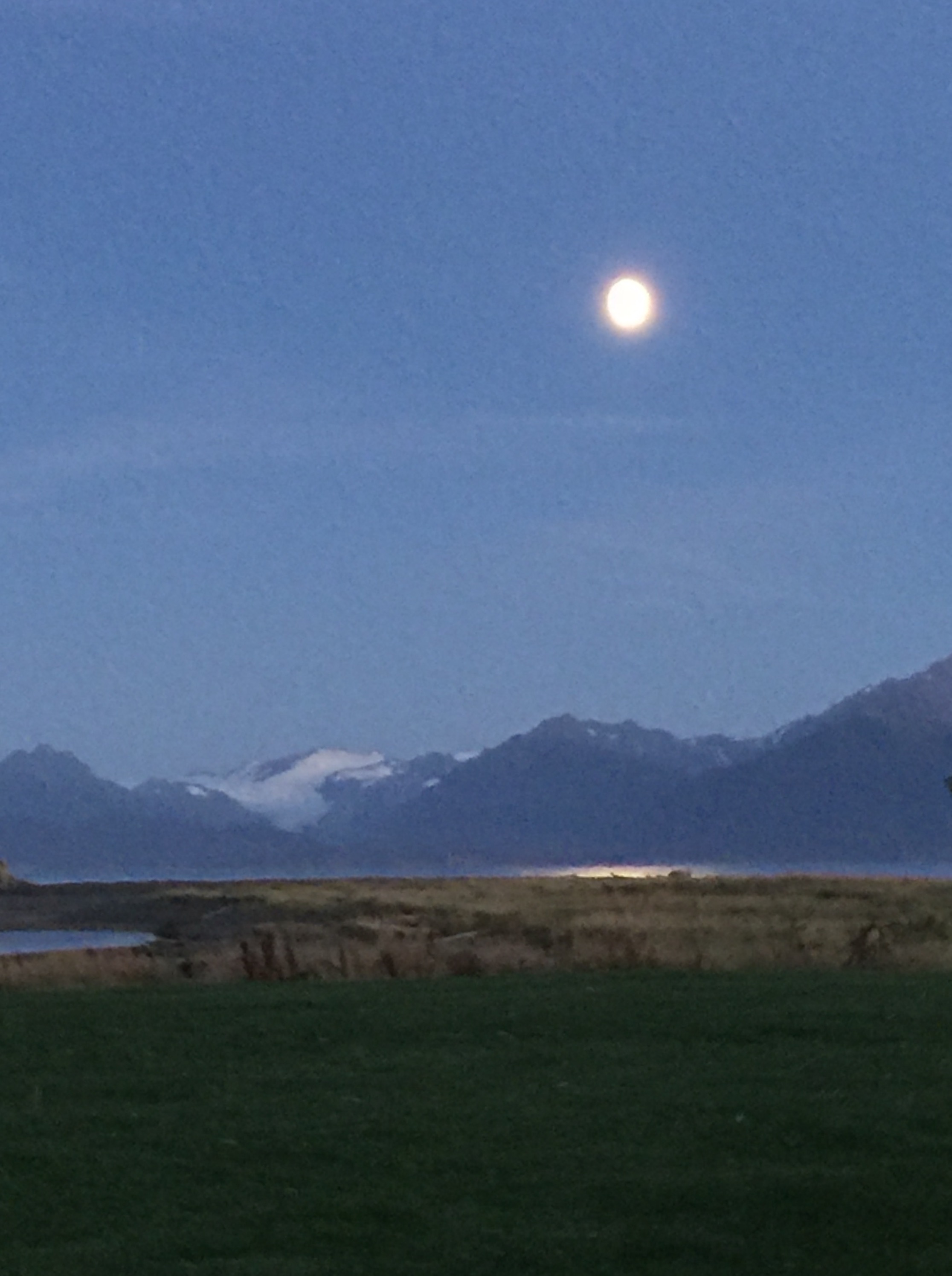 Goodnight Moon in Alaska – Ruth E. Hendricks