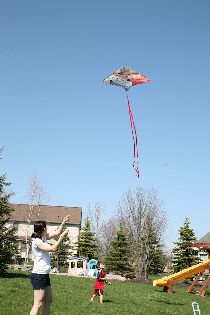 kite tails – Ruth E. Hendricks Photography