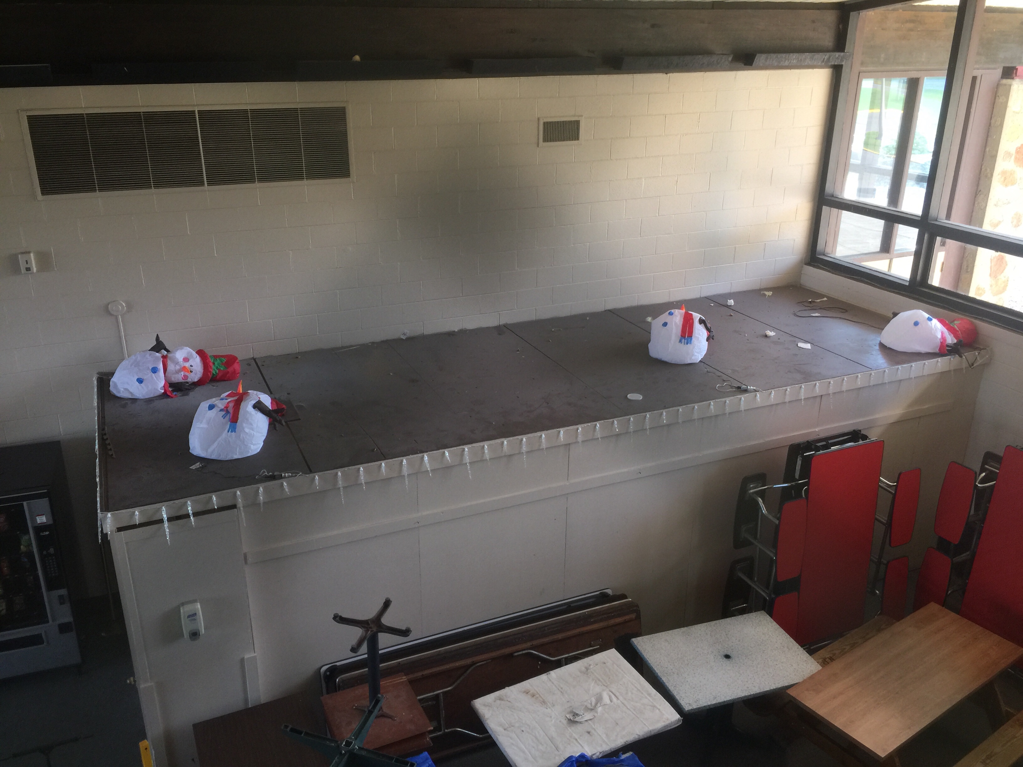 Four Deflated Snowmen Found on July First – Ruth E. Hendricks Photography