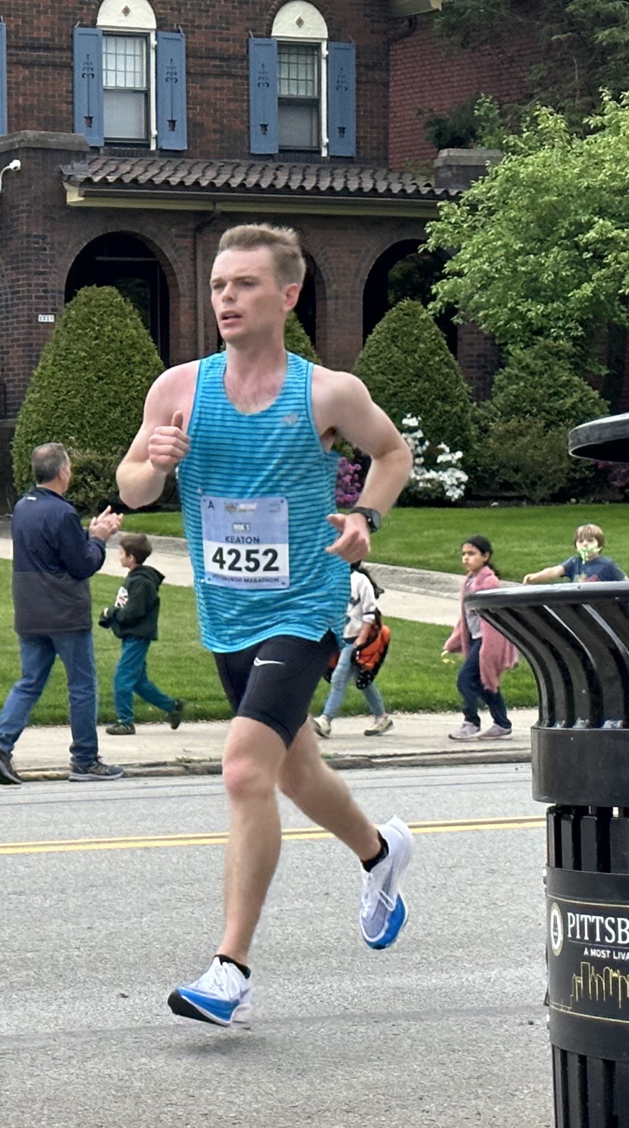 Pittsburgh Marathon Mile 20 – Ruth E. Hendricks Photography